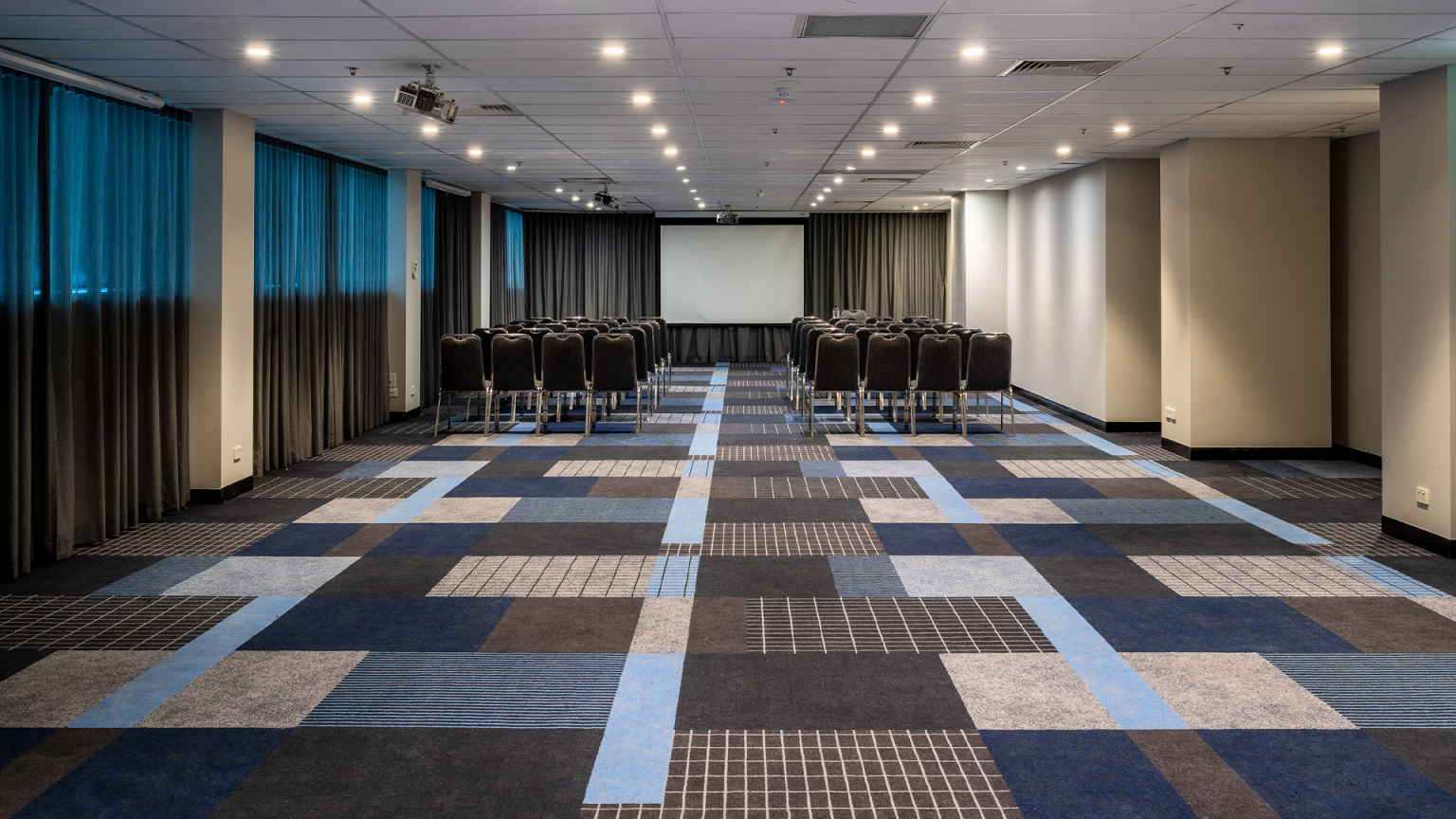 The Courtyard - Novotel Melbourne Preston