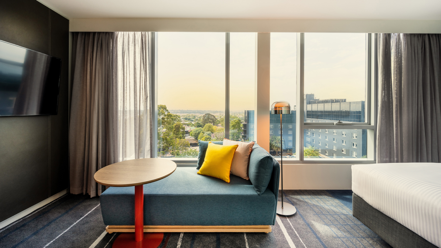 Novotel Melbourne Preston - Deluxe Queen